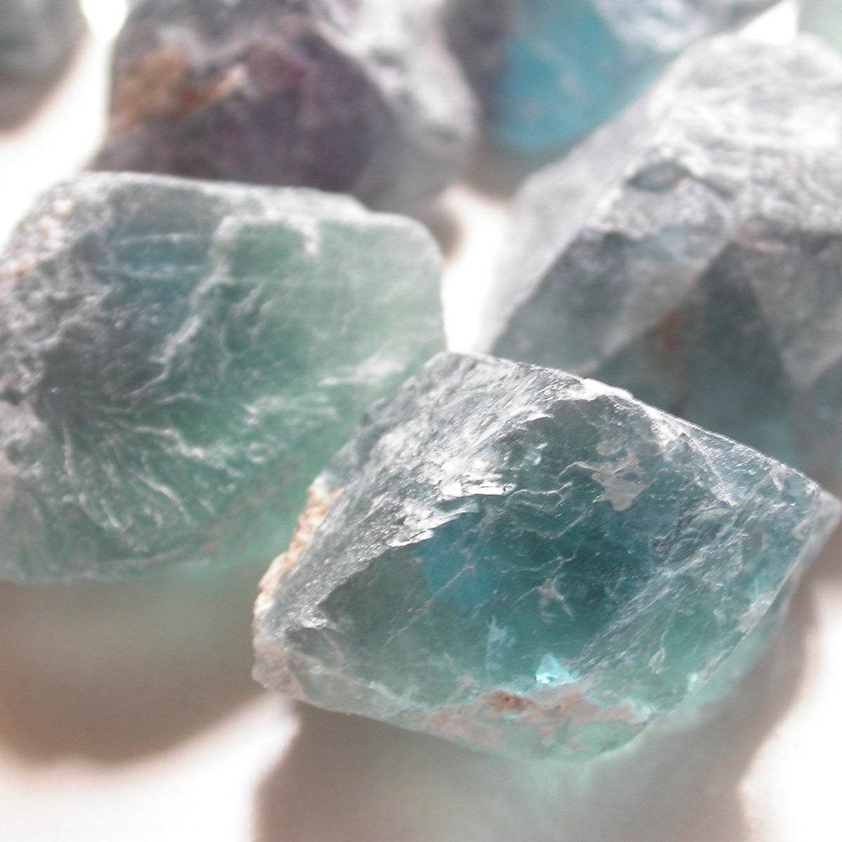 Blue Fluorite for the expansion of the feminine – Song of Stones